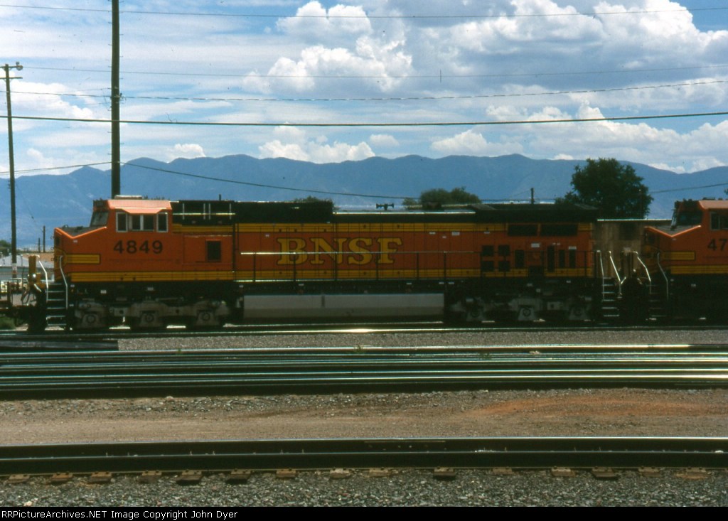 BNSF 4849
